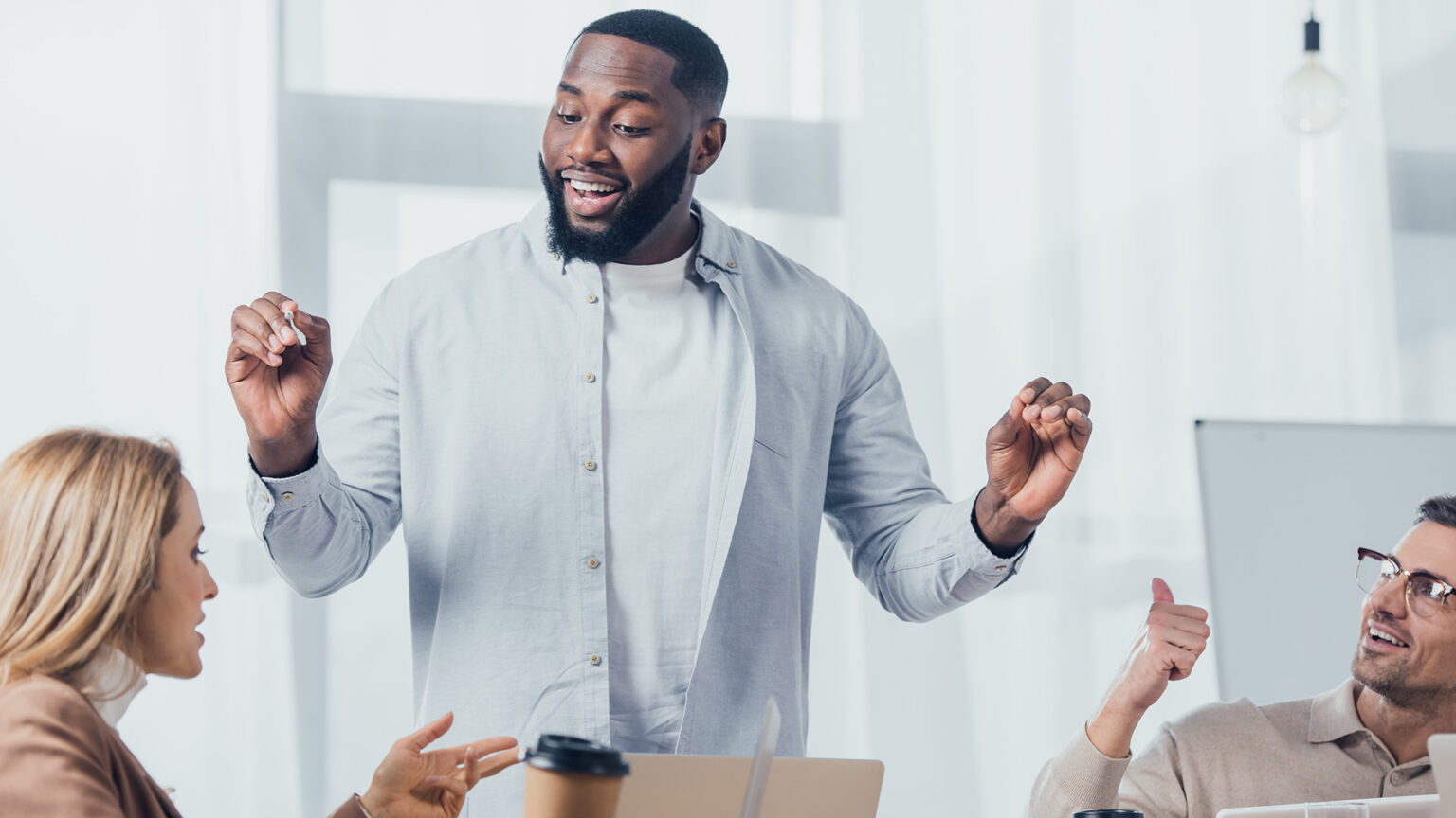 What's the difference between community & non-community interpreting?